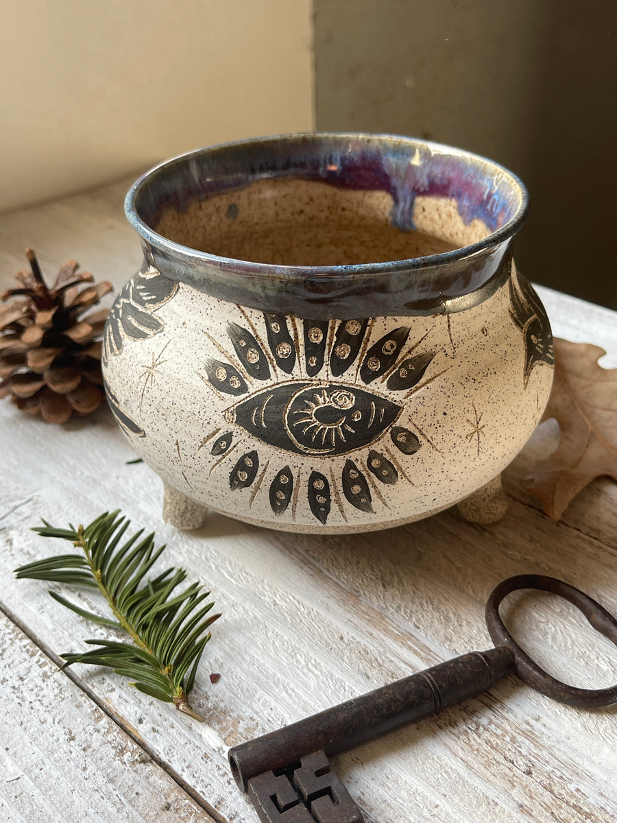 Crow Cauldron No. 3 – Native House Ceramic Co.